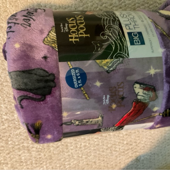 The Big One | Bedding | New Large Disney Hocus Pocus Oversized Plush ...